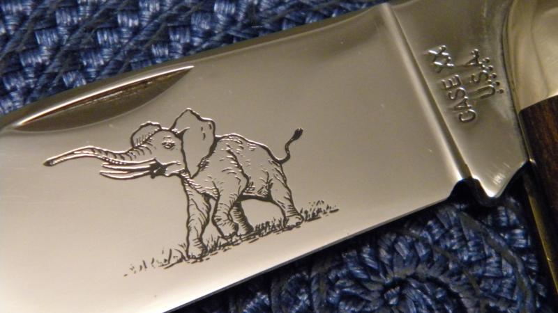 Case XX USA 5 Dot (1975) Laminated Wood 6250 Etched Elephant Toe Knife
