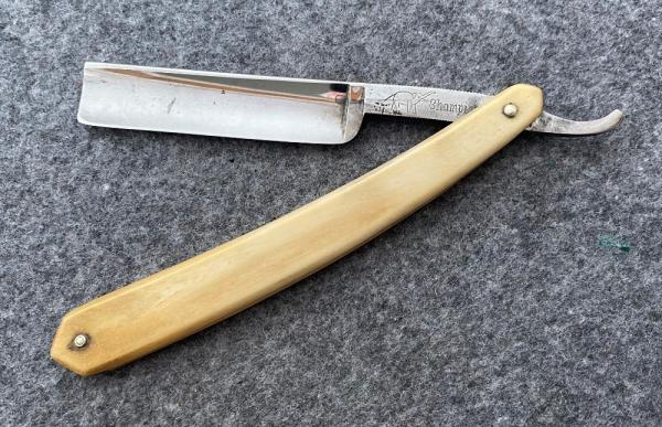 CHAMPION Straight Razor Bone Handle