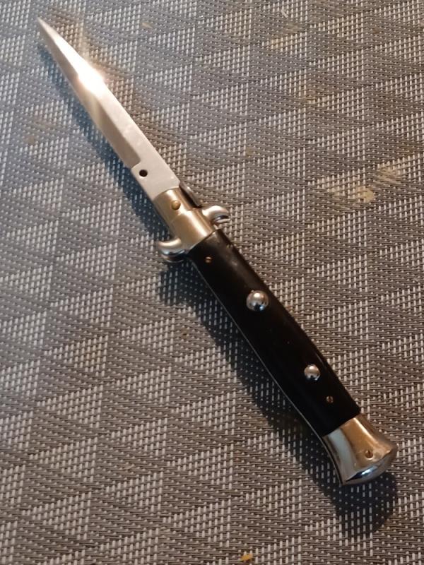 9" Magic Knife Kit Black Scales.