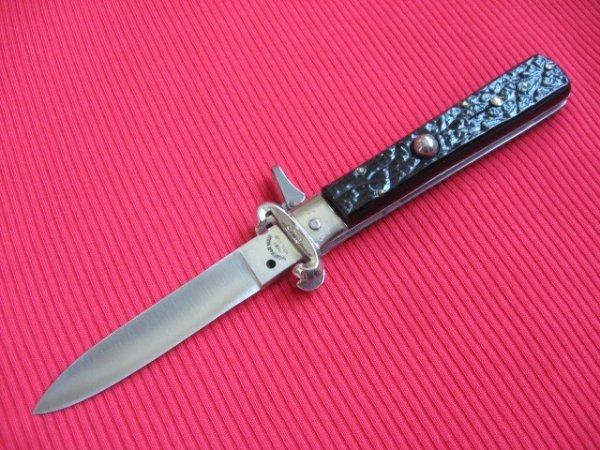 Vintage Italian Maserin & De Nardo Fulcrum Shell Puller Switchblade Knife