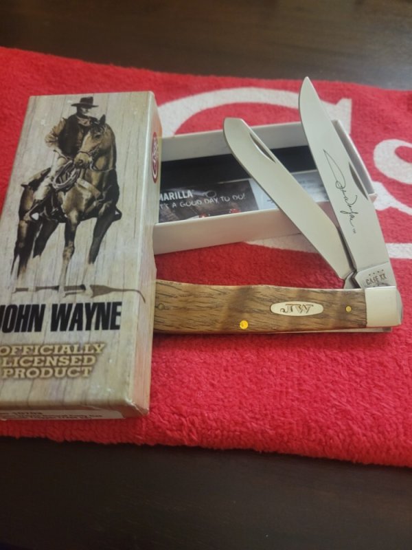 Case xx John Wayne curly oak trapper