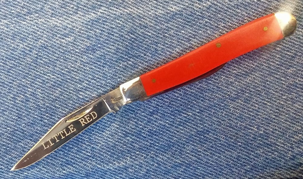Queen Little Red Peanut Knife