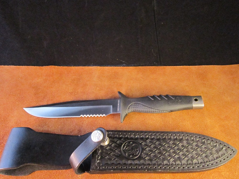 SOLD Smith & Wesson Tactical Knife SW980 made in USA 0519
