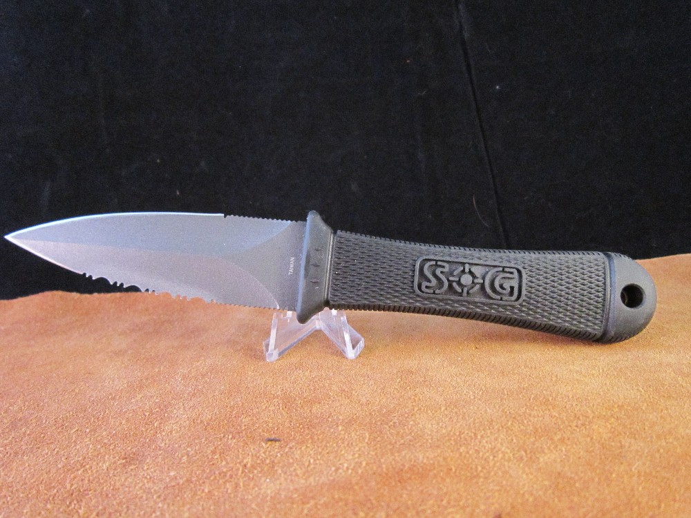 SOG M-14 Mini - Pentagon knife