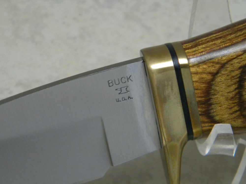 Buck USA 191 Legendary Whitetails Wood Zipper Guthook Skinner Fixed ...