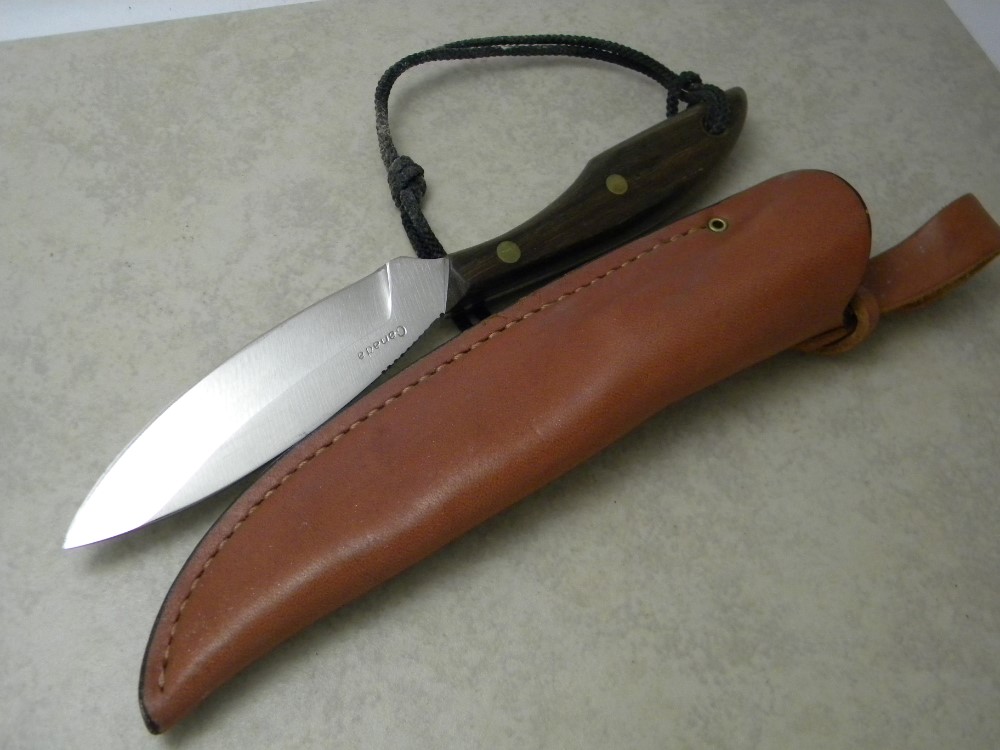 D.H. Russell #1 Stainless Made in Canada Wood Fixed Blade Grohmann Belt ...
