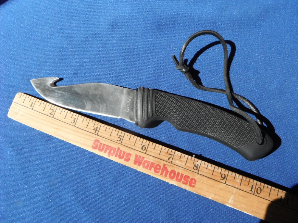 CRKT Wind River 2001 Fixed Blade Knife w/gut hook and leather sheath.