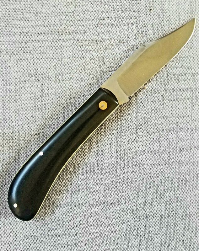 Tim Robertson Shadow Trapper..4" closed..Cpm154..Black Linen micarta ...