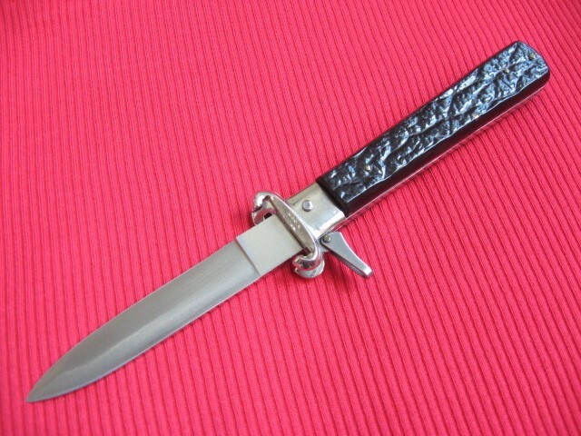 Vintage Italian Maserin & De Nardo Fulcrum Shell Puller Switchblade Knife