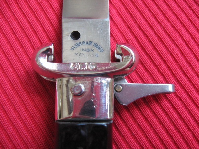 Vintage Italian Maserin & De Nardo Fulcrum Shell Puller Switchblade Knife