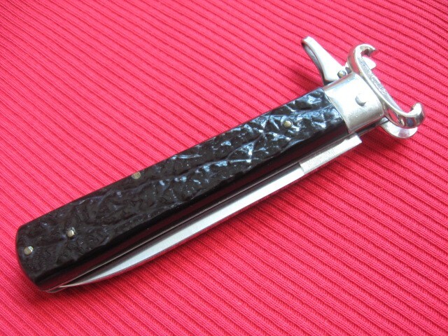 Vintage Italian Maserin & De Nardo Fulcrum Shell Puller Switchblade Knife