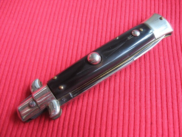 Vintage 1960's Italian Button Open Button Close Stiletto Switchblade Knife