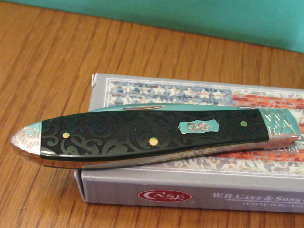 Case XX 2020 Image XX Scrolled Bolsters Ivy Bermuda Green Bone Tear ...