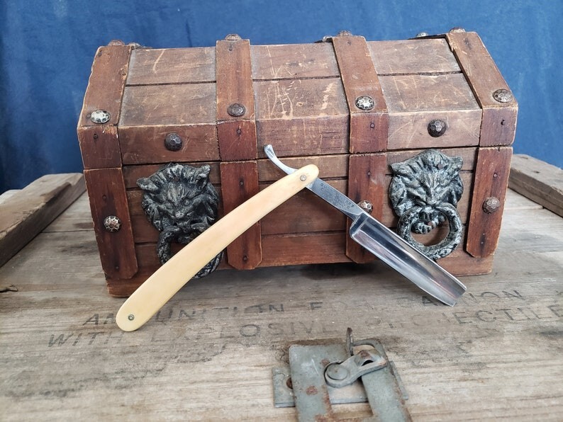 RARE Vintage Solingen, Gustav Neeff Straight Razor - Metro Steel - New ...