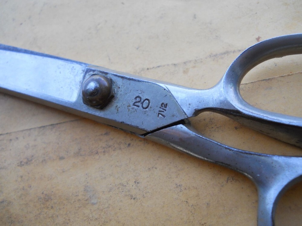 Case XX Scissors Case's Ace