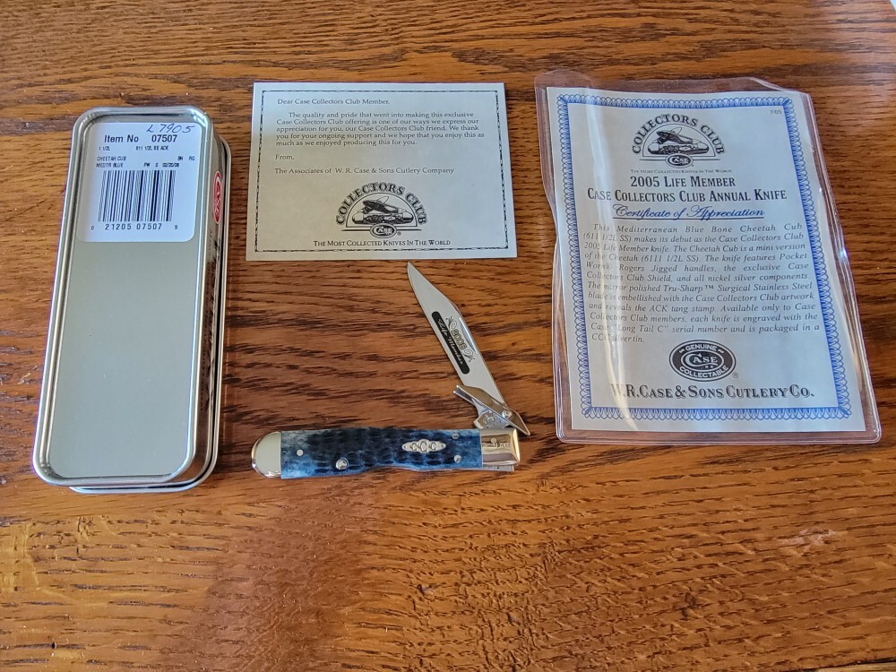 Case XX 2005 Cheetah Cub Mediterran Blue Bone Life Member CCC Annual Knife