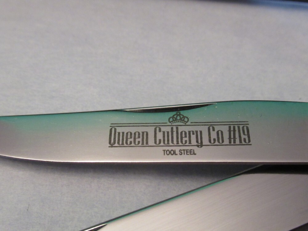 Queen Amber Carver'd Stag Bone Trapper D-2 Steel Pattern # 19