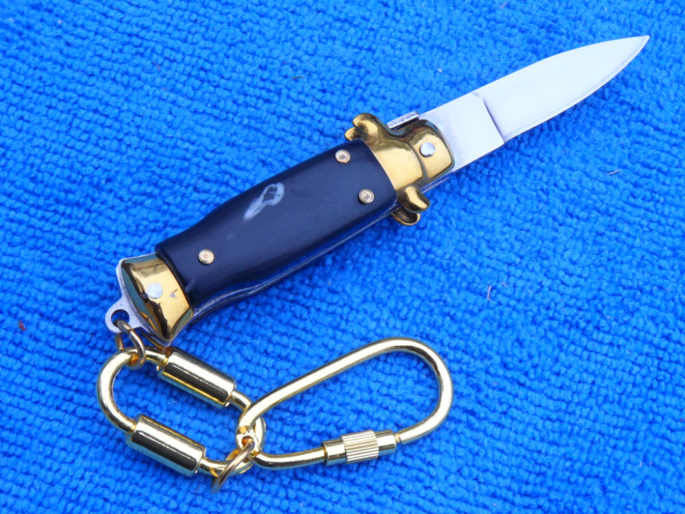 3-3/4" Wasp Body Black/Gold Stiletto keychain Knife III
