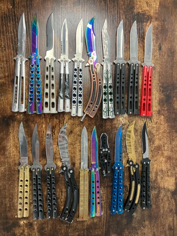 Lot of 20 butterfly balisong Knives