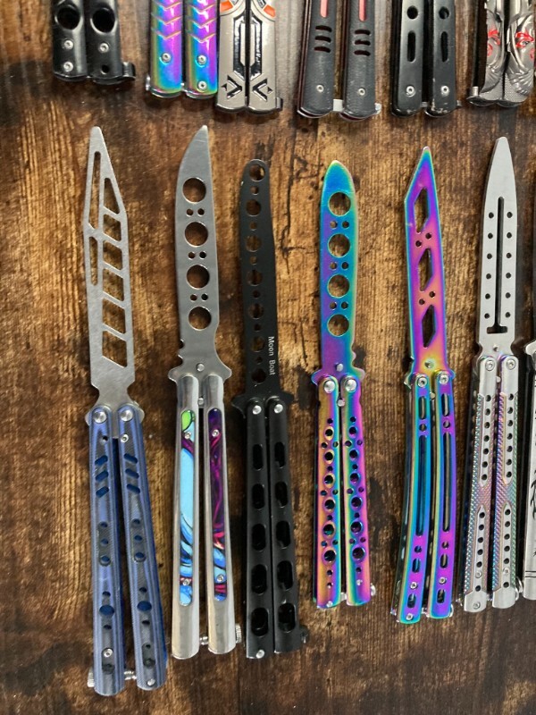 Lot of 20 Butterfly Balisong Trainer Knives