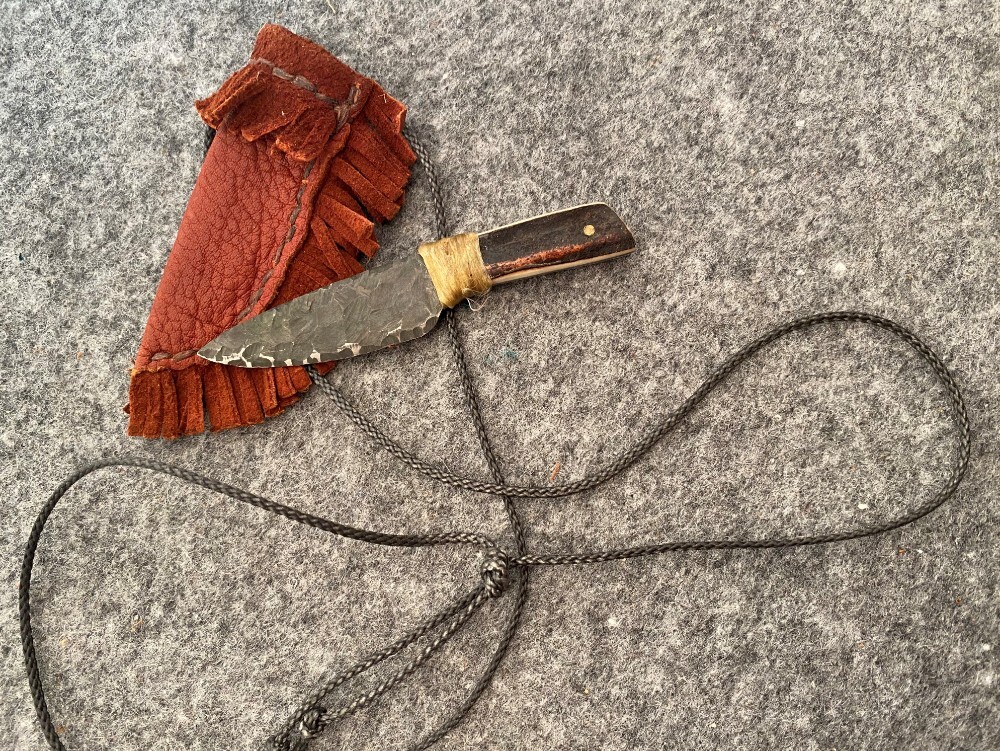 Flint Knapped Neck Knife