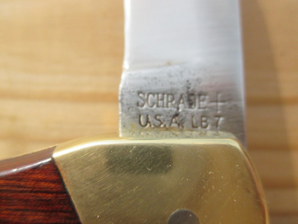 Schrade LB7 Lockback Knife