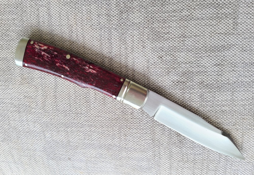 K'roo Custom Dyed Giraffe Bone Native..4" closed..Rwl34...coa and slip