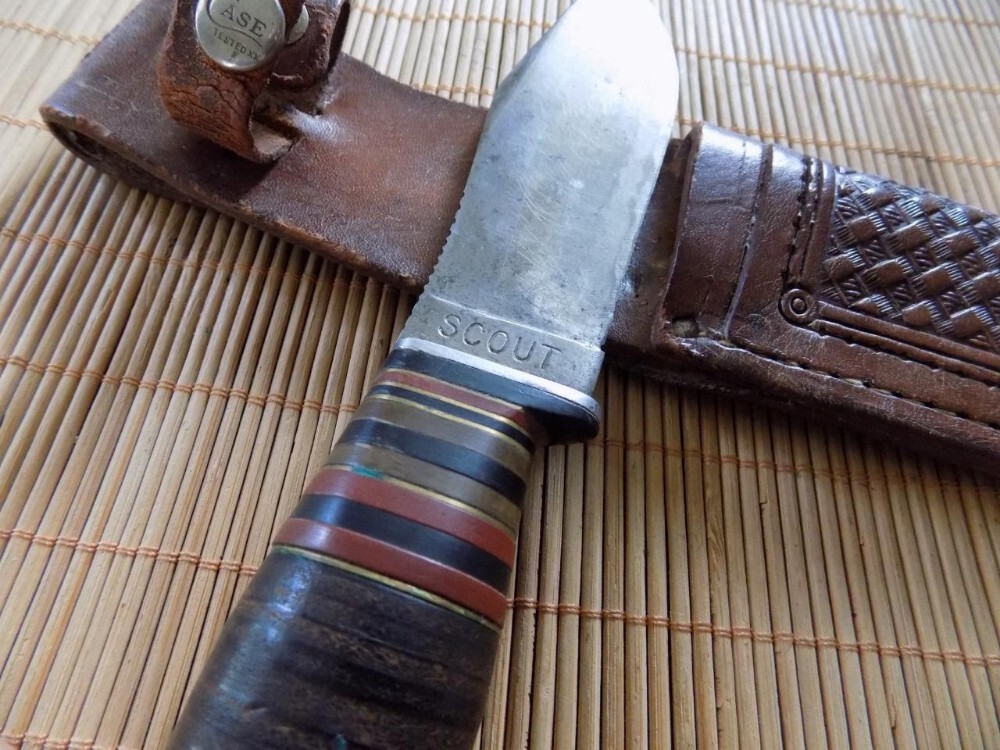 Used CASE Tested XX Scout Fixed Blade Knife and original sheath.