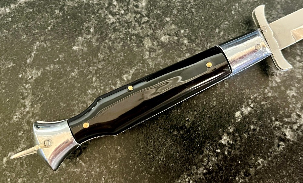 Rare Rizzuto Estileto Milano Wasp Body Mustache Swing Guard Switchblade ...