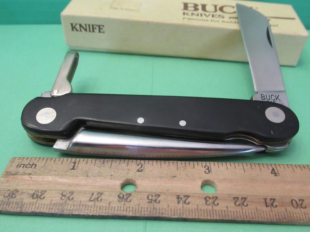 Buck Yachtsman Pre-Date Code Black Composition Model # 315