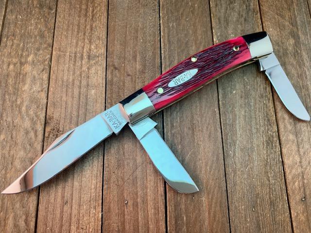 Kabar by Queen Stockman Red Pin Feather or “Italian” Jigged Bone 1990