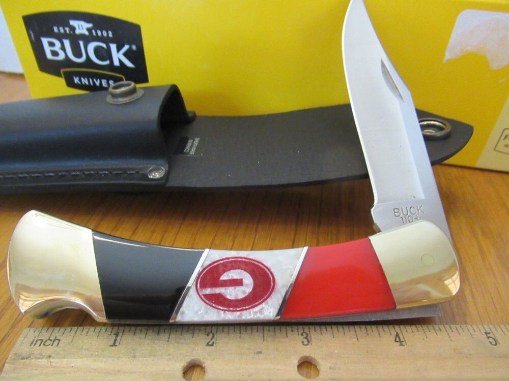 Buck Custom Georgia Bulldog Model 110