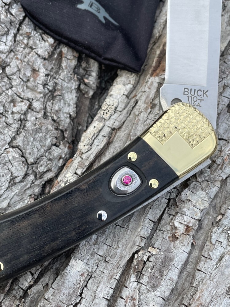 BUCK 110 * YELLOWHORSE CUSTOM RUBY GEM AUTOMATIC KNIFE W/ENGRAVED STAIR ...