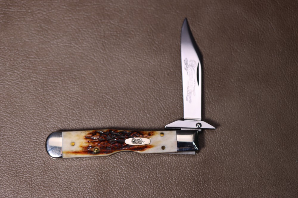 CASE XX R511 1/2L SS CHEETAH CUB RED STAG 2009