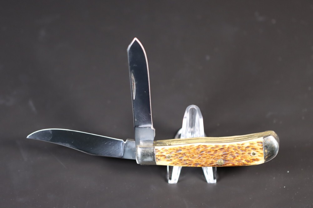 QUEEN 1977 MINI TRAPPER