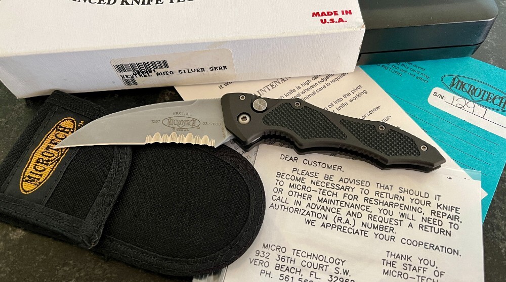 Microtech Kestrel Switchblade Knife, Silver Serrated Blade, Original Box, Papers & Sheath