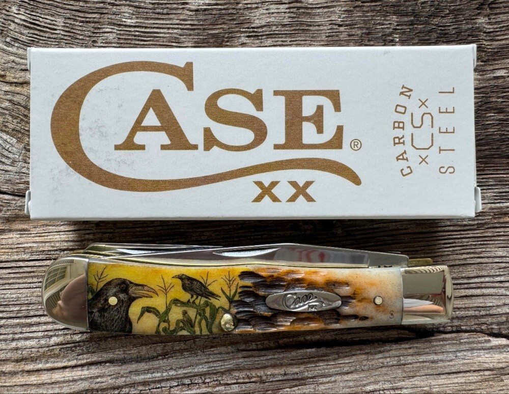 CASE XX TRAPPER KNIFE COLOR SCRIMSHAW of TWO CROWS IN A CORN PATCH OOAK