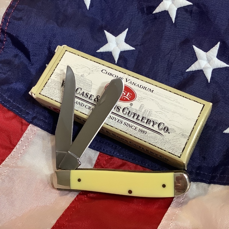 Case xx (3207 CV) Trapper w/ Yellow Synthetic Handles -NOS in orig box