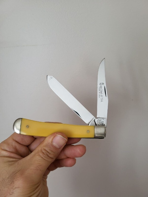 Rare Queen Steel Trapper #19A, Made in USA, Yellow Composite Handles, Q81
