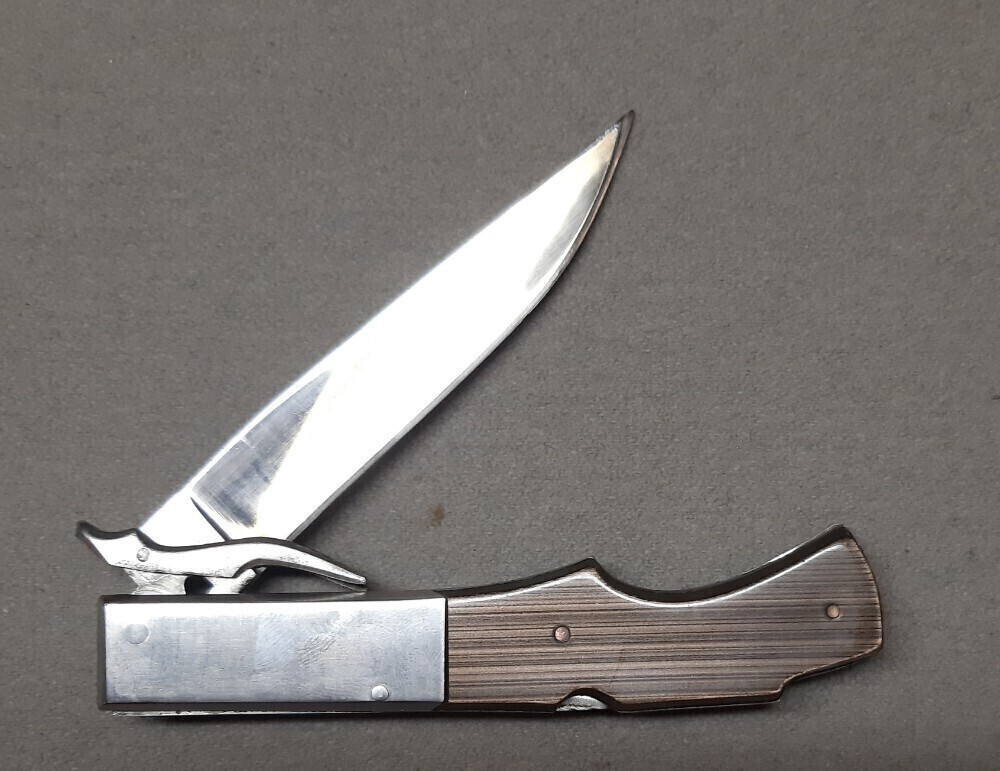 Handmade Switchblade with Swing-guard