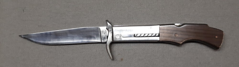 Handmade Switchblade with Swing-guard