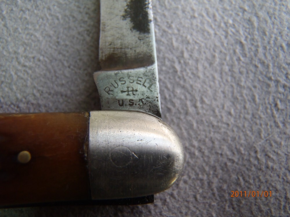 Russell USA Bone Split-Backspring Whittler