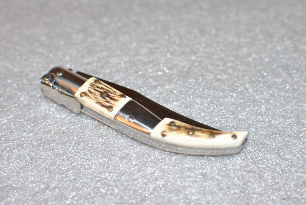 Navaja J.J. Martinez Santa Cruz Spain Mint Mirror Polish Stag 3 3/4" Closed