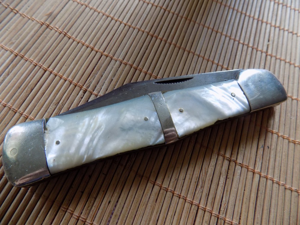 Vintage rare Pearl Folding Hunter knife, Union Cut Co.