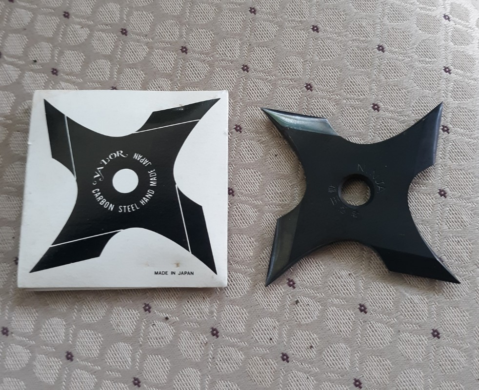 Vintage 70's 80's Valor Japan Ninja throwing star w/box