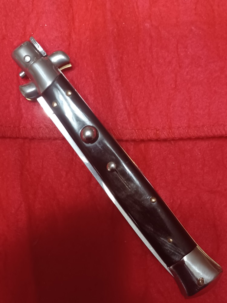 11" Made Italy horn stiletto.