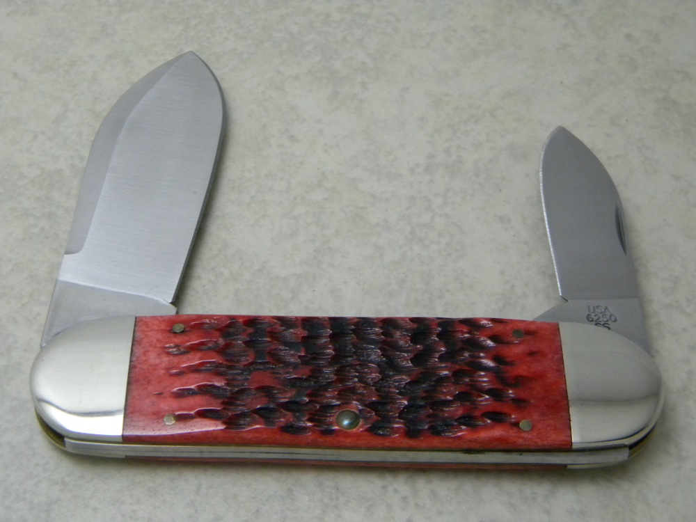 Case XX USA 2001 Tested Red Bone 6250 Etched Elephant Toe Knife