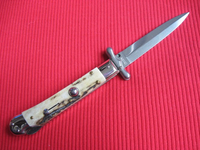 Italian MEDICI Style Stag Swing Guard STILETTO Switchblade Knife