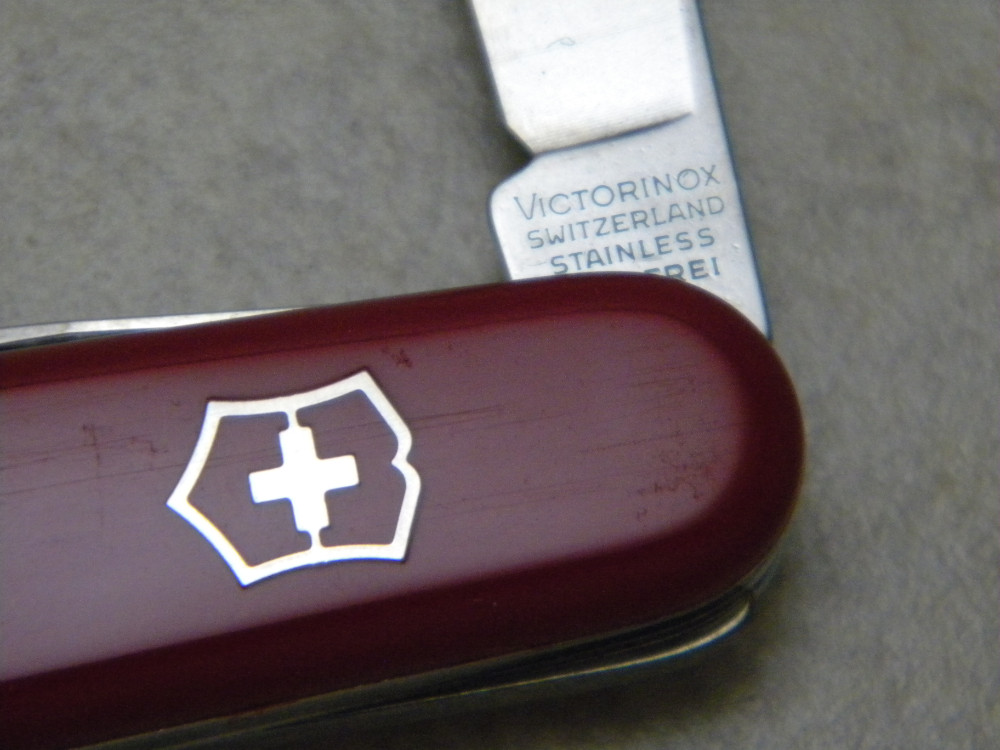 Victorinox Switzerland Recruit Multi Tool Swiss Army Knife