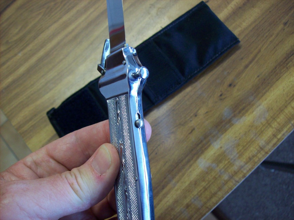 Bonsa Spring Loaded Trap-Door All Metal Gravity Knife UNUSED and a BEAUTY!